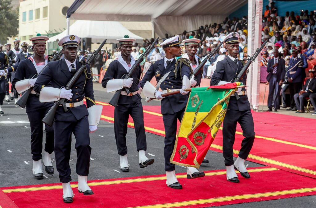Le Président Macky SALL baptise le tout nouveau Patrouilleur de haute ...