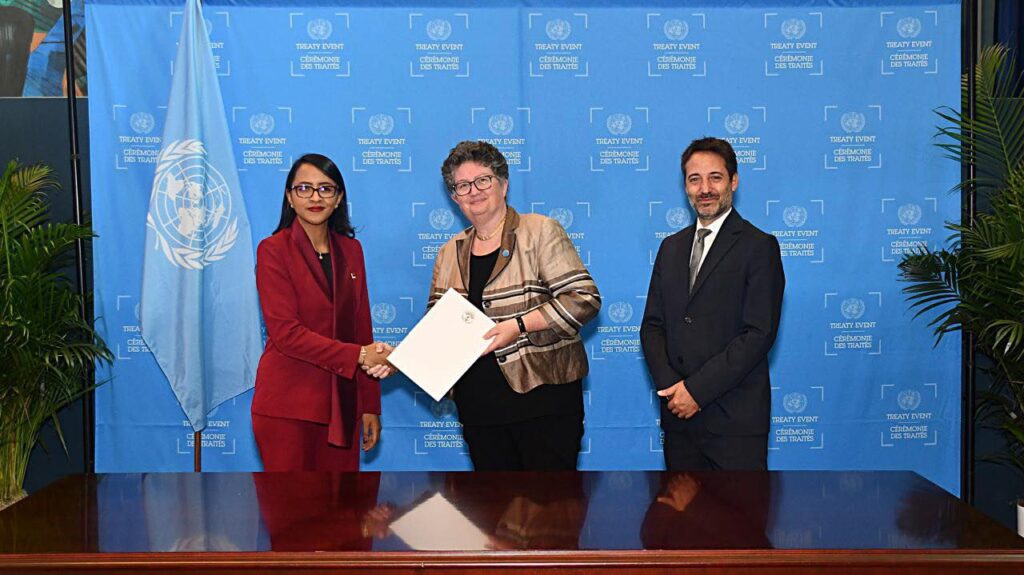 Madagascar dépose officiellement les instruments de ratification du ...